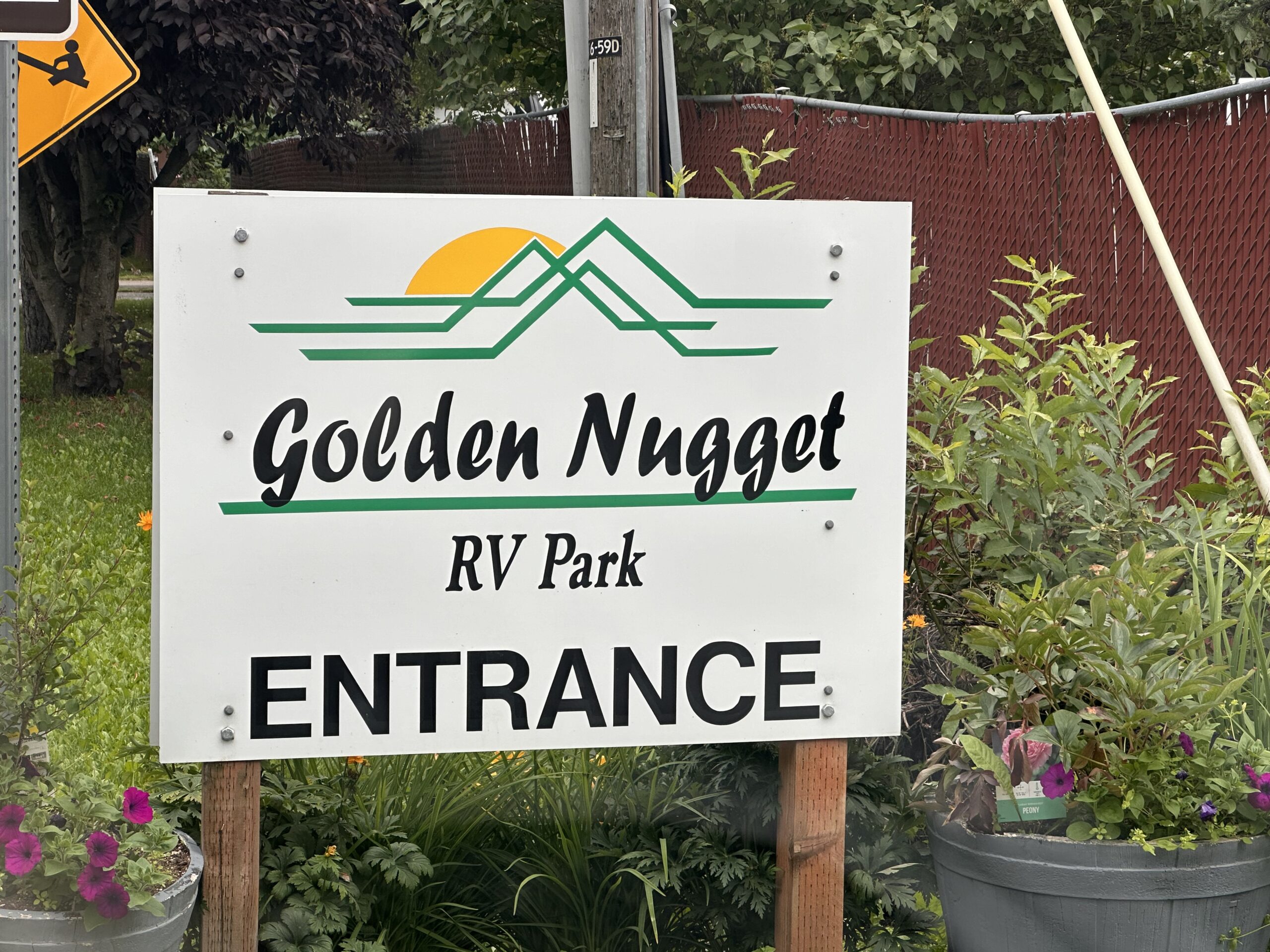 Golden Nugget RV Park – Cocktails & Campfires